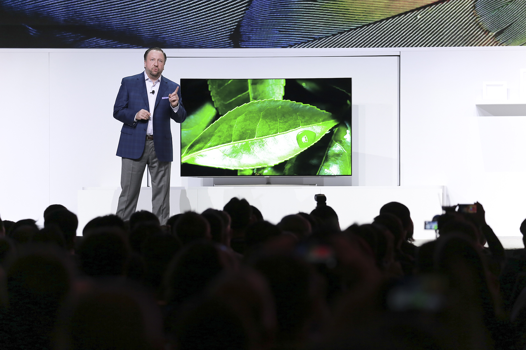 Samsung Electronics Reaches Higher for Consumers at CES 2017 with ...