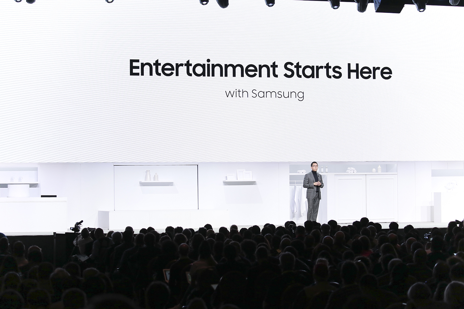 Samsung Electronics Reaches Higher for Consumers at CES 2017 with ...