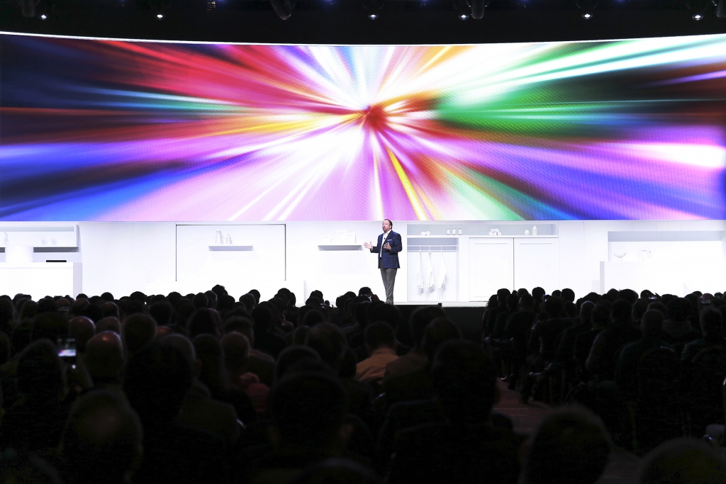 Samsung Electronics Reaches Higher for Consumers at CES 2017 with ...