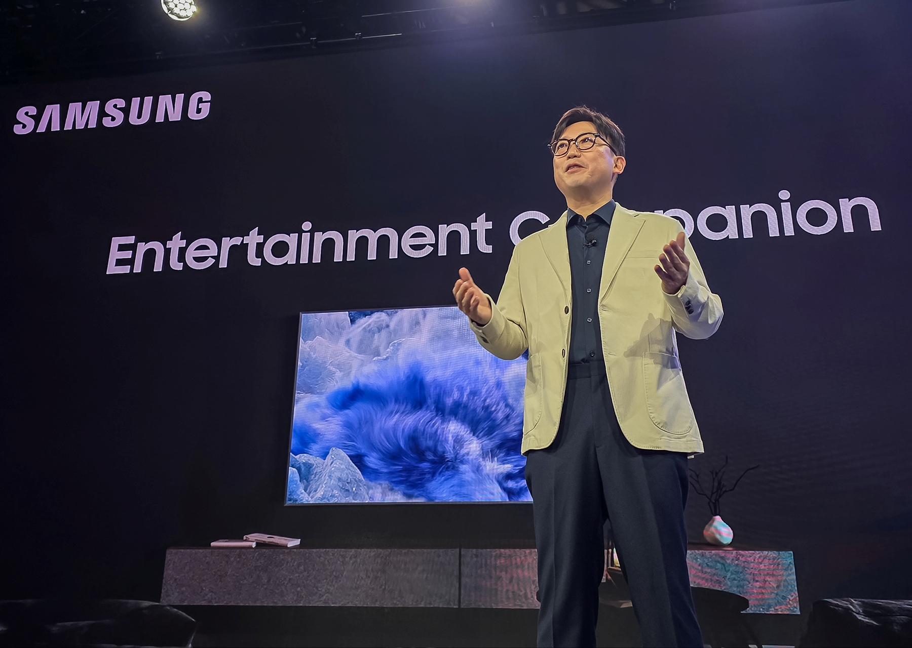 Samsung Presents ‘Your Companion to AI Living’ at The First Look During ...