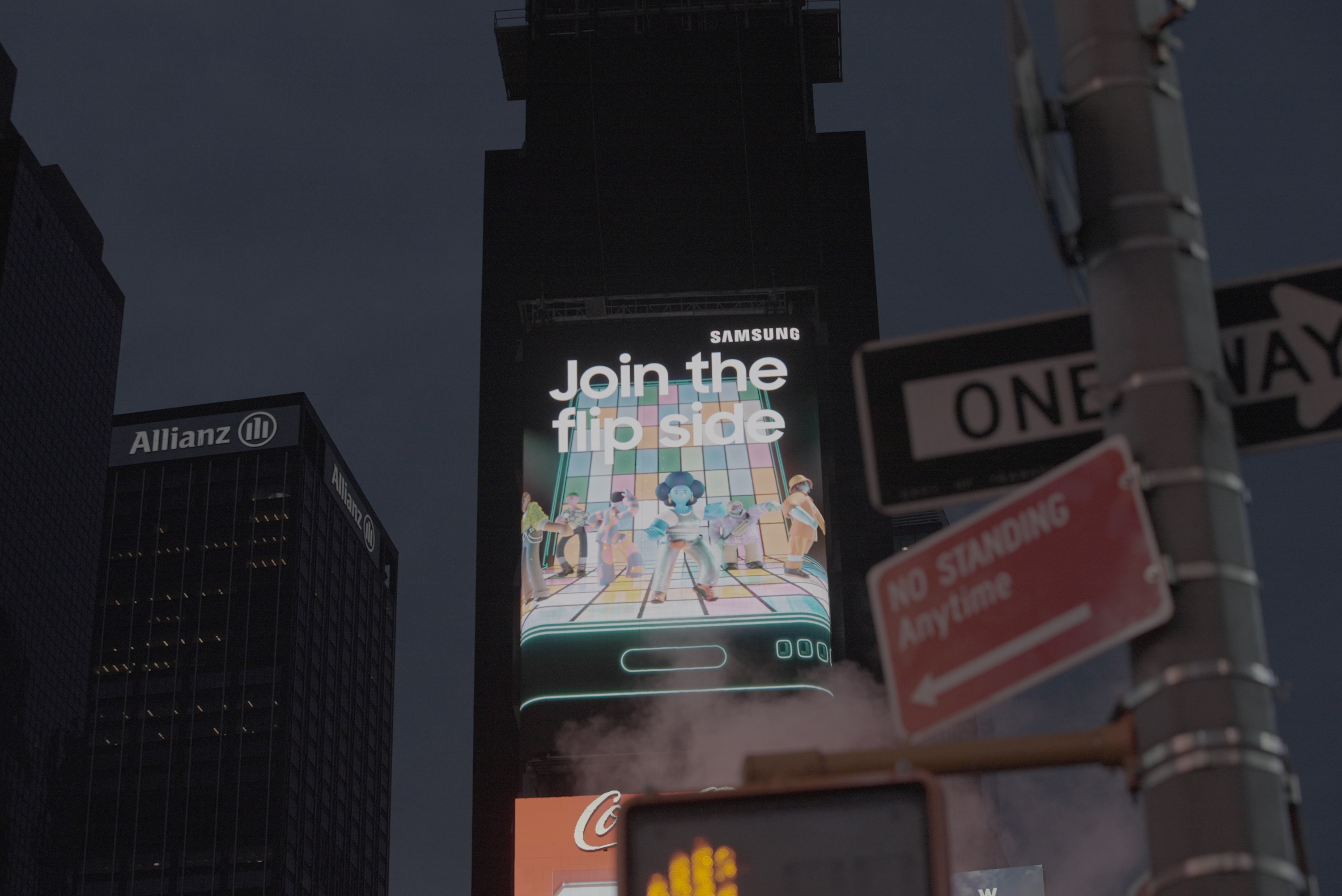 삼성전자, 전 세계 랜드마크에서 ‘Join the flip side’ 디지털 옥외 광고 시작 - Samsung Newsroom ...